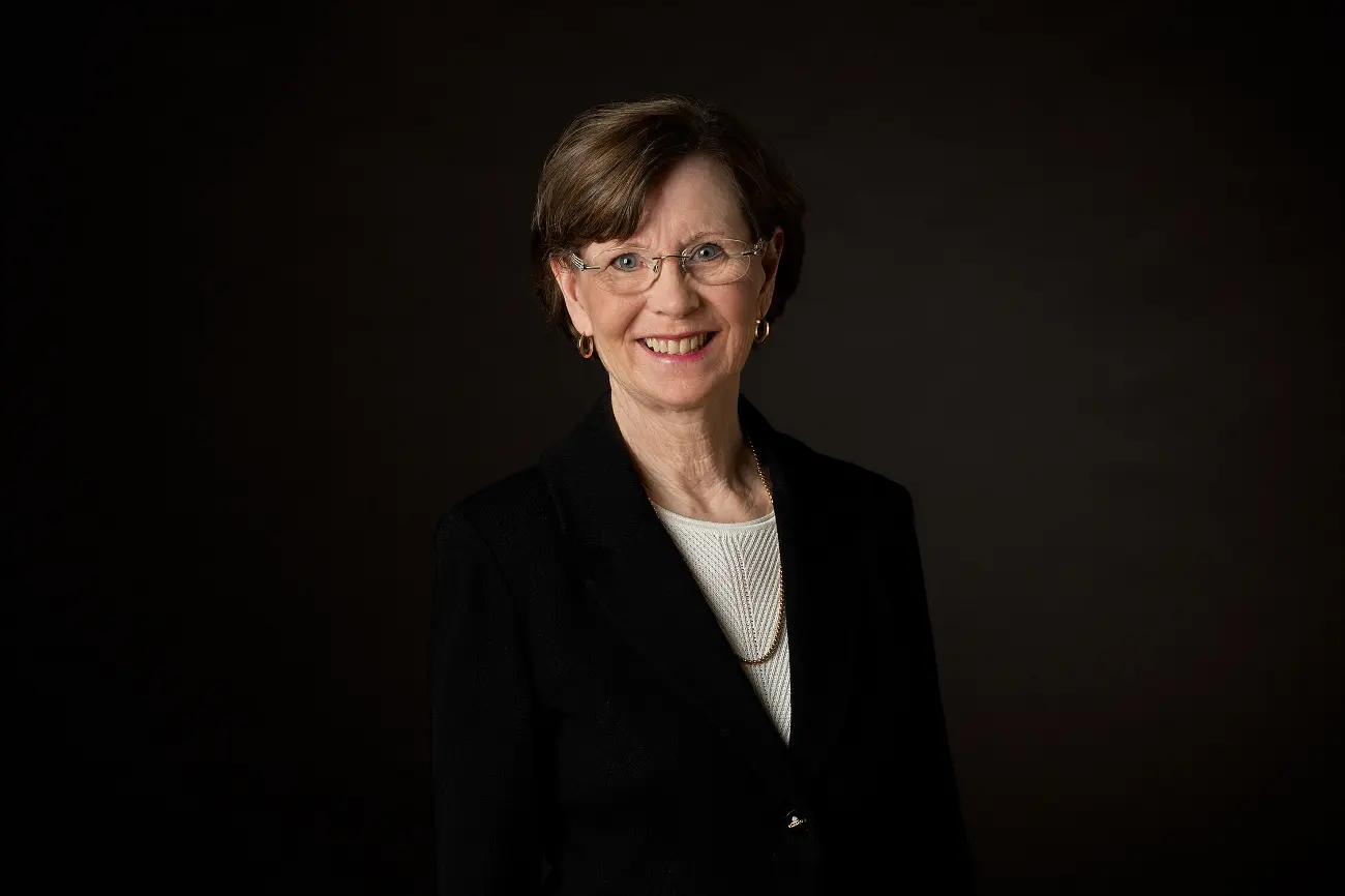 Beth Eva | Winnipeg Lawyer | Fillmore Riley LLP