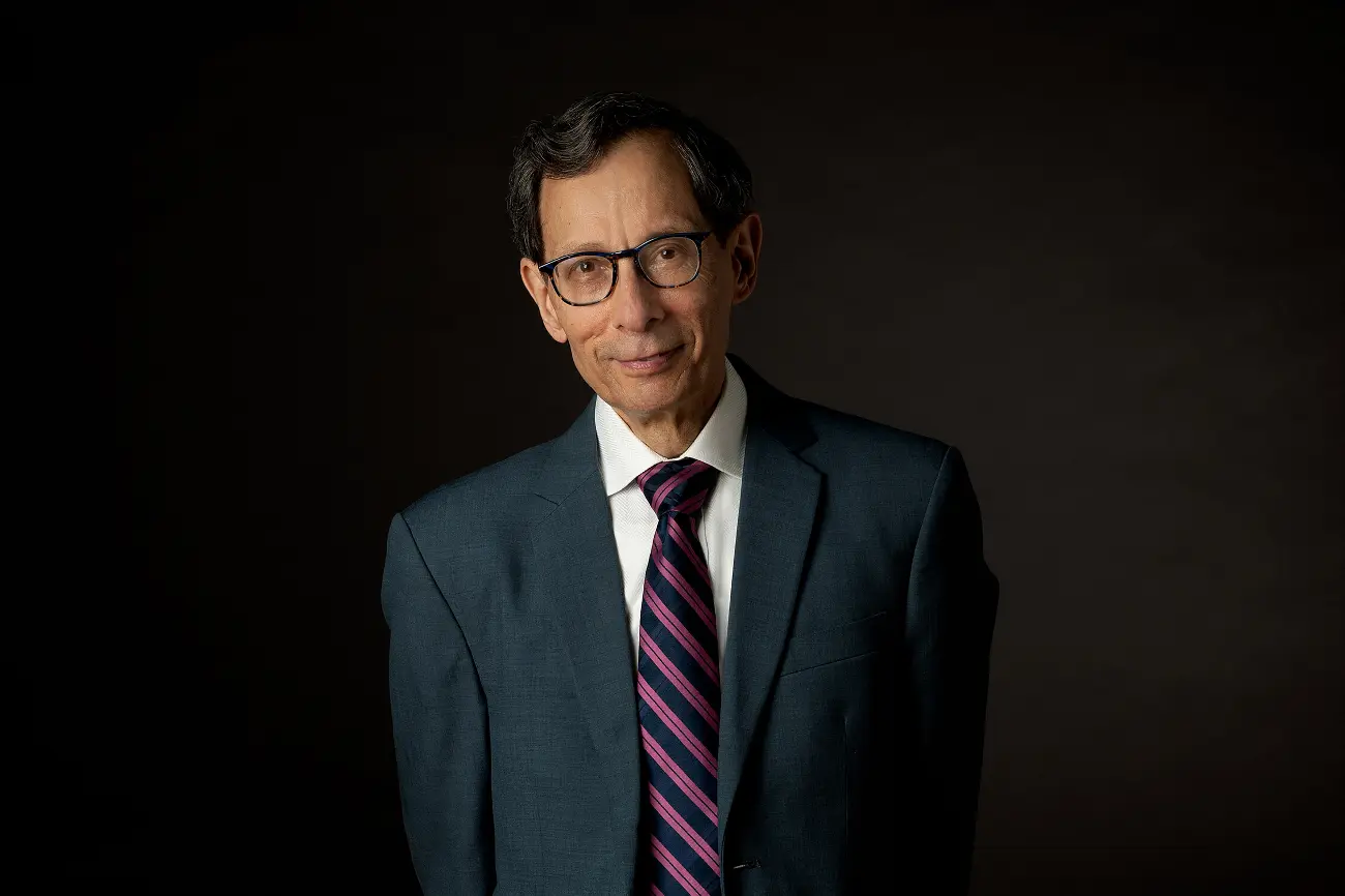 Cy Fien | Winnipeg Lawyer | Fillmore Riley LLP