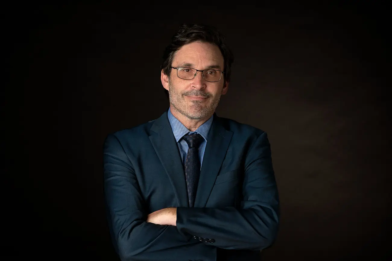 Dean Giles | Winnipeg Lawyer | Fillmore Riley LLP